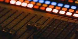 Treble and Bass: How Does It Affect Headphones? - Upbeat Geek