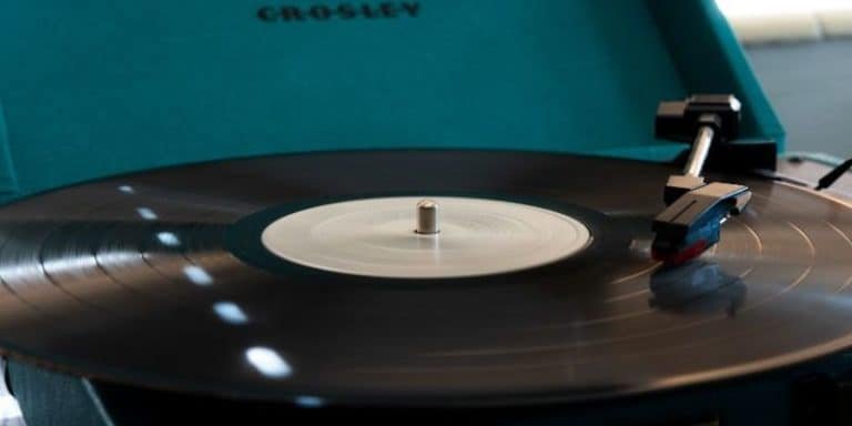 How Does A Record Player Work? A Complete Guide - Upbeat Geek