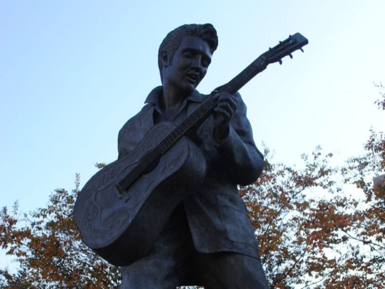 How Elvis Captured The World With His Style - Upbeat Geek