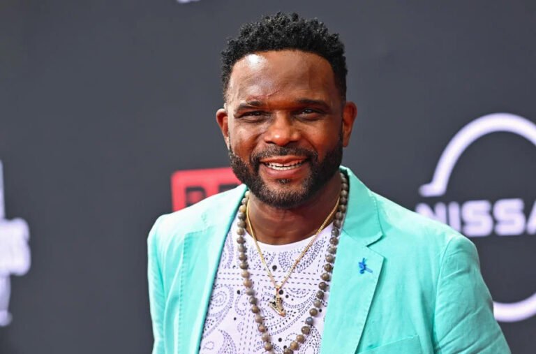 Darius McCrary Net Worth, Early Life, and Career 2024 - Upbeat Geek