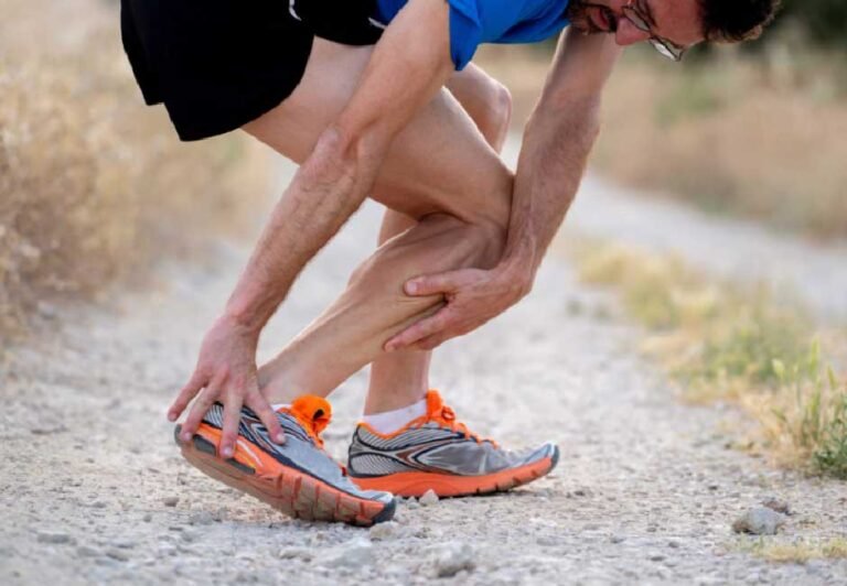 What to Do If You Suspect You've Broken a Bone - Upbeat Geek