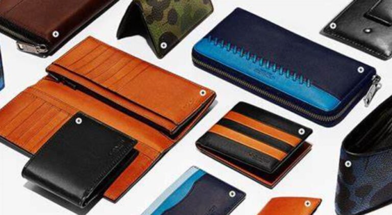 Men’s Wallet Trends 2025: Why Long Wallets Are a Must-Have - Upbeat Geek