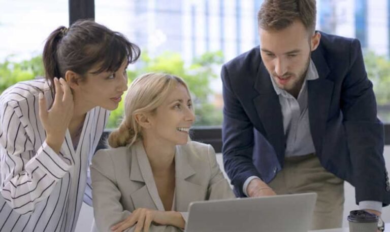 Why Every Executive Team Needs Centralized Communication - Upbeat Geek